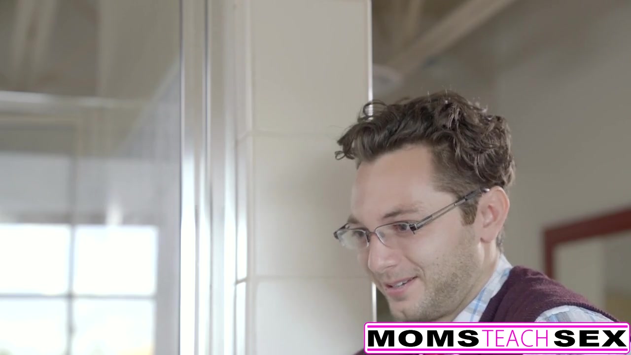 Lucky Son Fucks Step Mom Alexis Fawx Then Teen Lily Rader 4 Telegraph